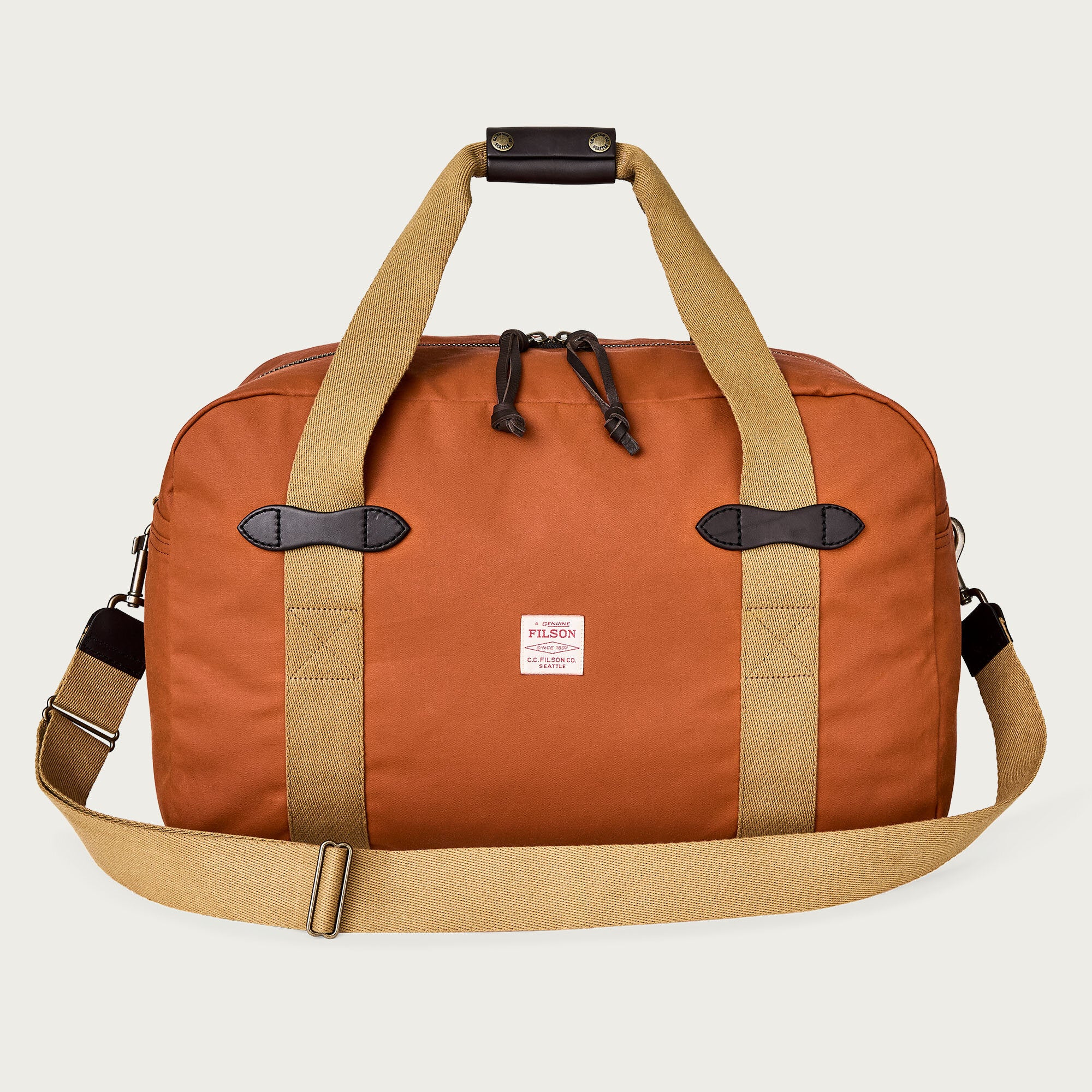 Tin cloth medium duffle bag by Filson | Rust (Red)